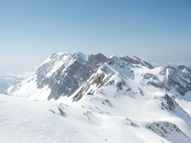 Ski de rando > Ambrevetta, par la combe de Tardevant, dimanche 31 mars 2002
